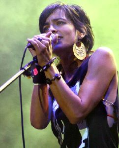 Bebe compone las canciones de su nuevo disco en Roche